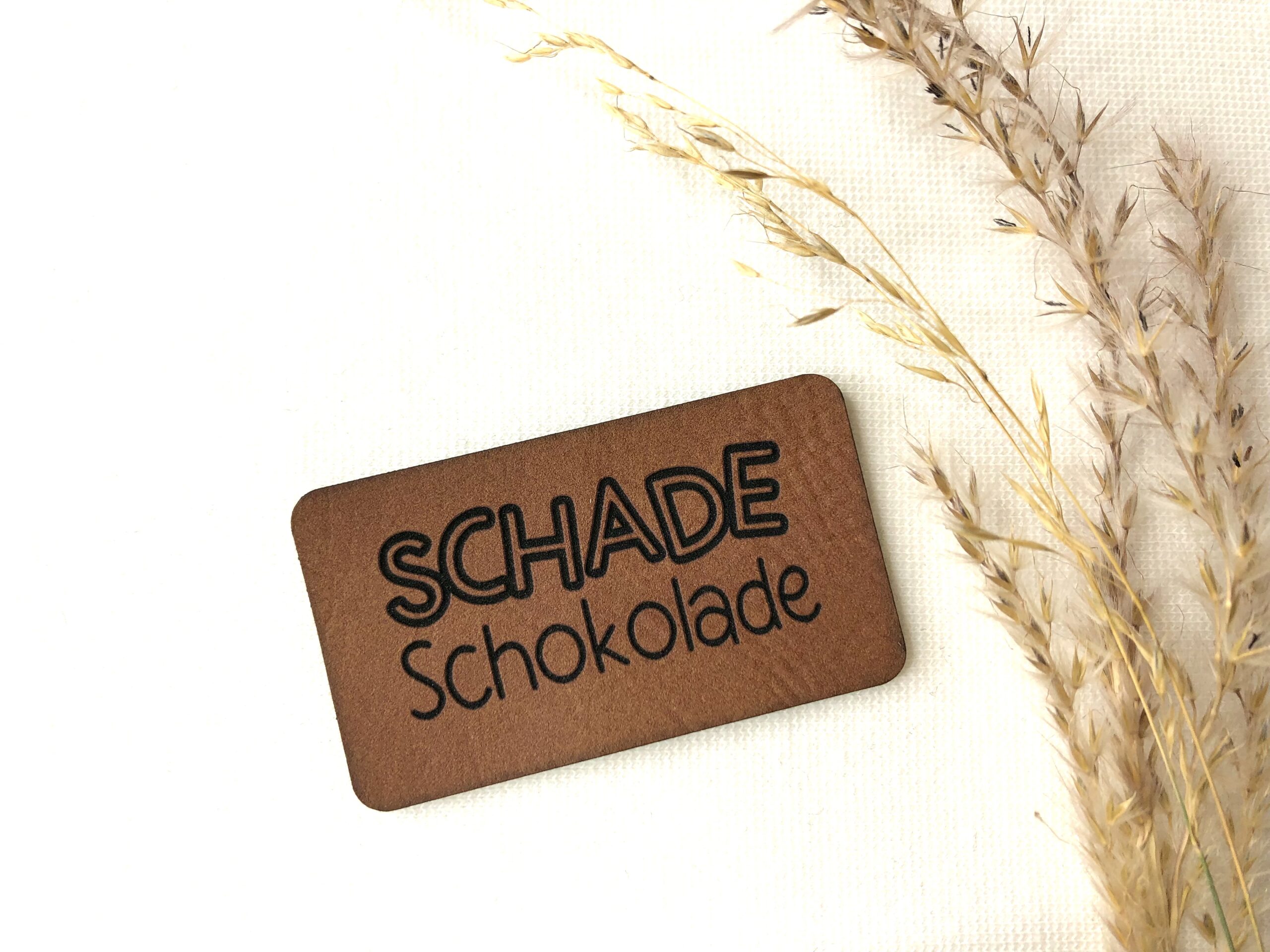 Kunstleder-Label “SCHADE Schokolade” – #braun – Jerseymutti – Stoffe ...